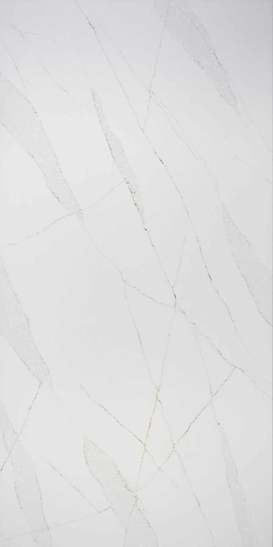Quartz Calacatta Musk: Intricate Gold Streaks